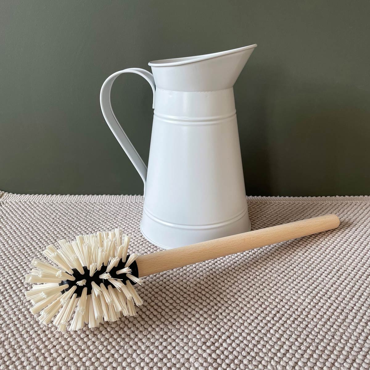 Loo brush store